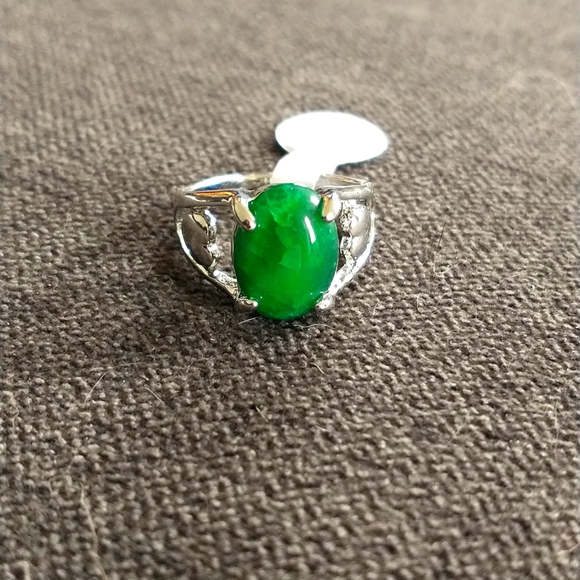 unbranded | Jewelry | Nwt Sz 9 Sterling Silver Green Ring | Poshmark